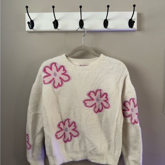 Willow & Wind | Sweaters | Floral Patterned Sweater White And Pink ...